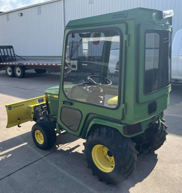John Deere 445 Lawn Tractor Specs, Horsepower, Attachments, Weight ...