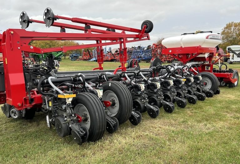 Massey Ferguson VF1230 / VF1630 / VF2430 Specs & Planter Capacity ...